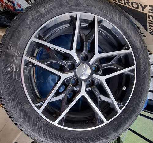 Зимние колёса 215/55 R17