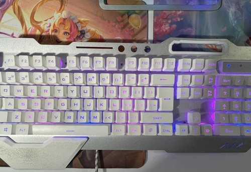 Игровая механическая клавиатура с подсветкой белая