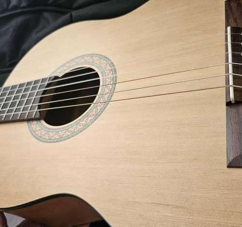 Классическая гитара yamaha c40m