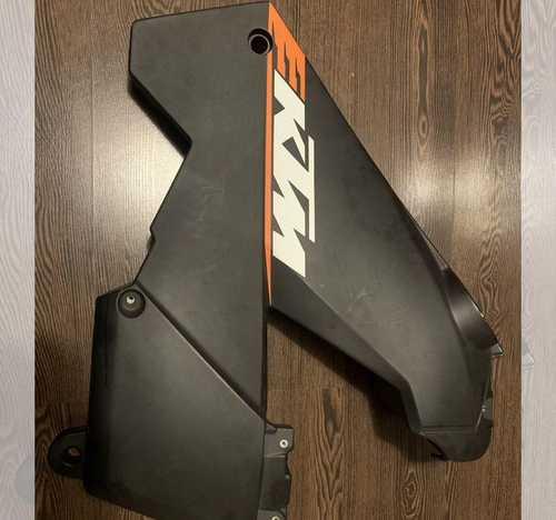 Топливный бак правый KTM 990 Adventure