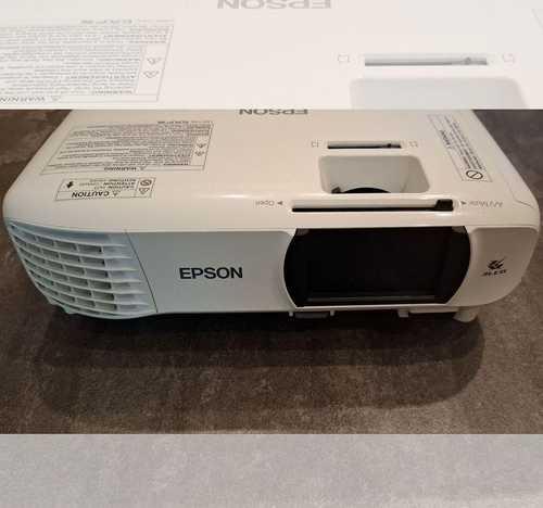 Кинотеатральный проектор Epson TW-650