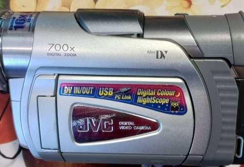 Видеокамера JVC GR-D50E