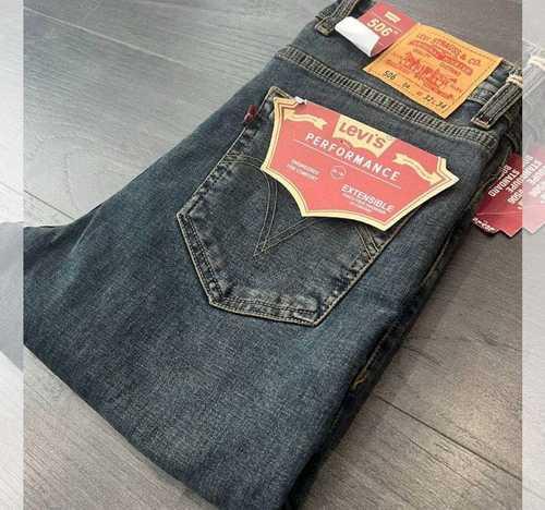 Джинсы с интересным цветом Levis 506 новые