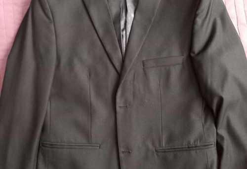 Пиджак мужской чёрного цвета