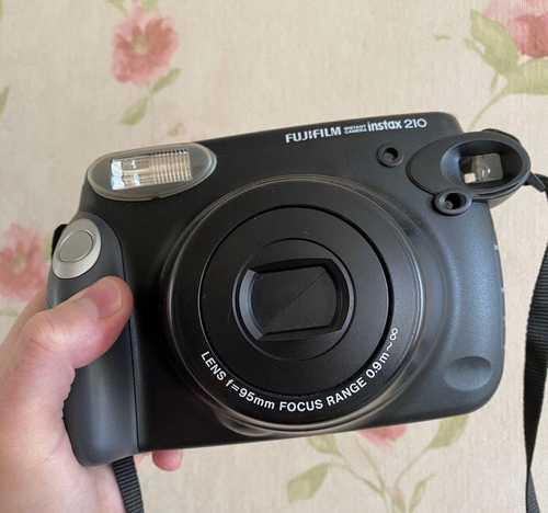 Fujifilm instax wide 210 фотоаппарат полароид