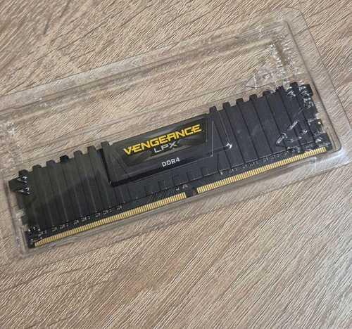 Оперативная память ddr4 corsair 8GB