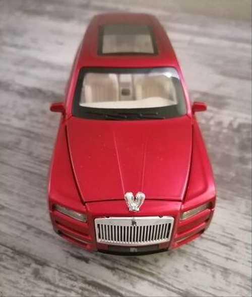 Машинка rolls - royce Модель 1:24 металл