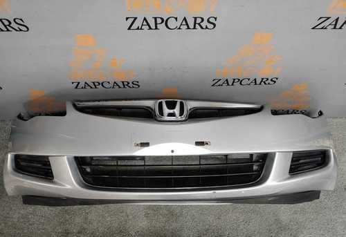 Бампер передний Honda Civic 4D 8 дорест