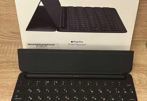 Apple SMART keyboard iPad Pro