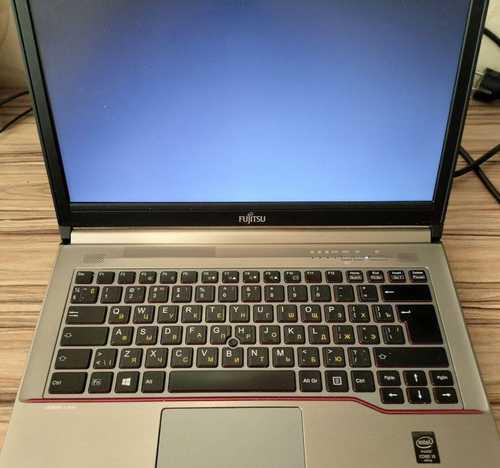Fujitsu lifebook E744