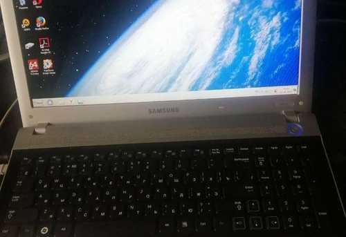 Ноутбук Samsung RV-513 в хорошем состоянии