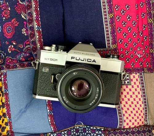 Пленочный фотоаппарат Fujica st901