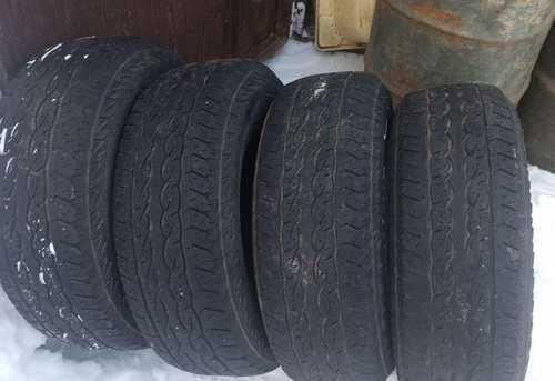 Kumho Road Venture SAT KL61 265/75 R16