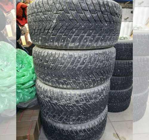 Arivo Ice Claw ARW7 275/40 R21 и 315/35 R21 T