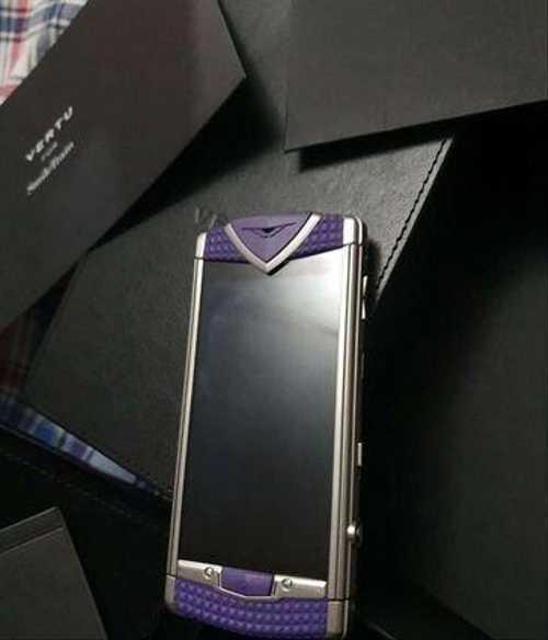 Телефон Vertu Constellation T