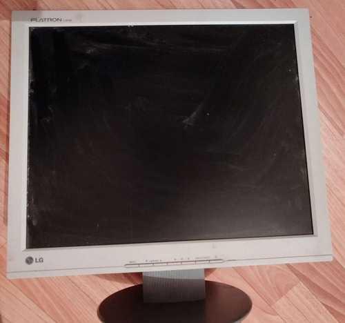 Монитор LG flatron L1915S