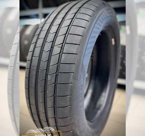 Goodyear Eagle F1 Asymmetric 6 225/60 R18 104Y