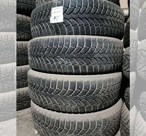 Bridgestone Blizzak Spike-02 225/65 R17