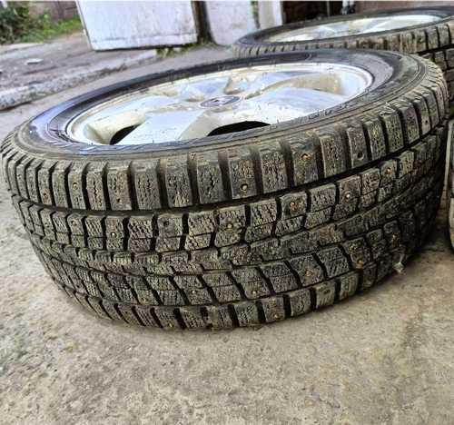 Dunlop SP Winter Ice 01 205/55 R16 94T