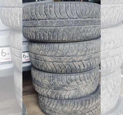 Bridgestone Ice Cruiser 7000 235/55 R17 103T