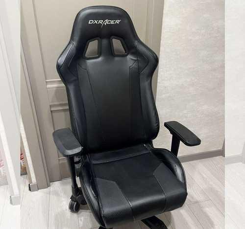 Компьютерное кресло dxracer