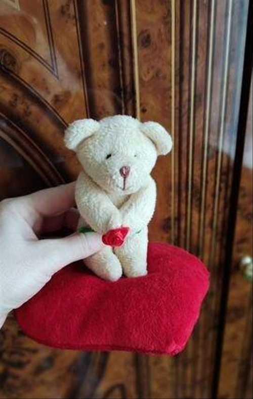 Игрушка сувенир мишка на сердечке