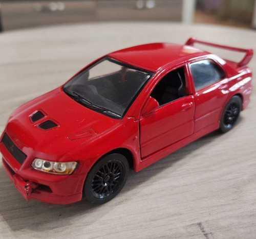 Модель автомобиля 1/32 Mitsubishi lancer evo 7