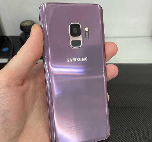 Samsung Galaxy S9, 4/64 ГБ