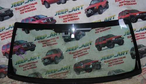 Лобовое стекло Jeep Cherokee/Liberty/KJ