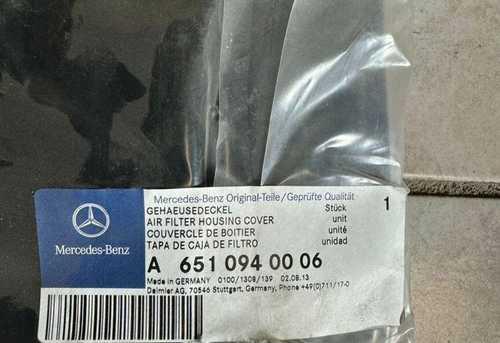 Воздухозаборник двигателя Mercedes W212 A651094000