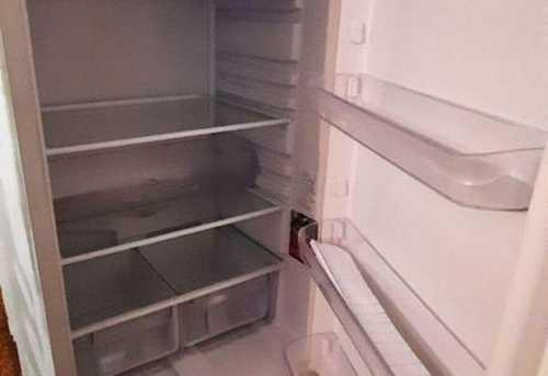 Холодильник бу, работает только морозильная камера