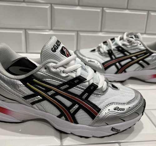 Инновационные кроссовки Asics Gel 1090