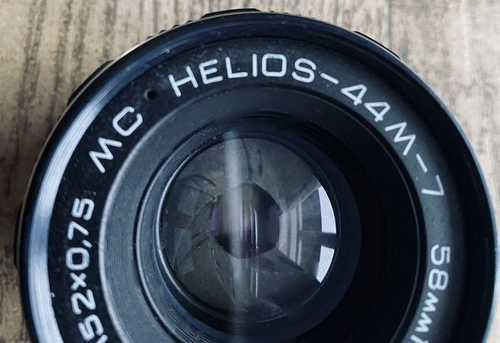 Объектив Helios 44M-7, f/2, Nikon