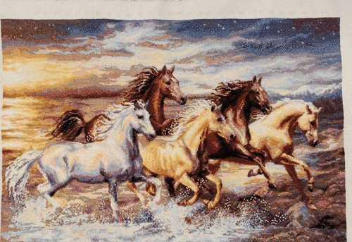 Картина вышитая крестом лошади