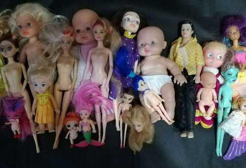 Разнообразие кукол, пупсов. Цена за все