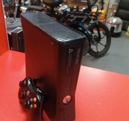 Microsoft Xbox 360 S 250 гб HDD Прошитый Аврора