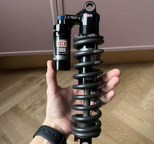 Амортизатор rock shox vivid r2c 240x76