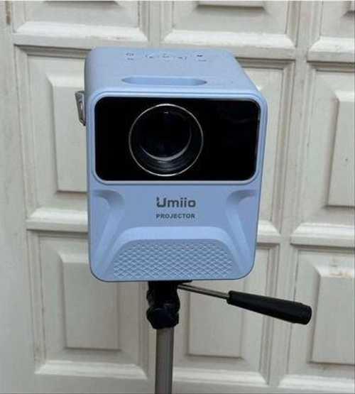 Портативный проектор Uniio