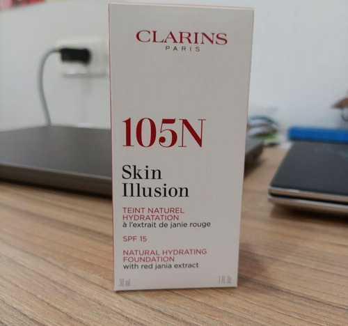 Clarins тональный крем Skin Illusion