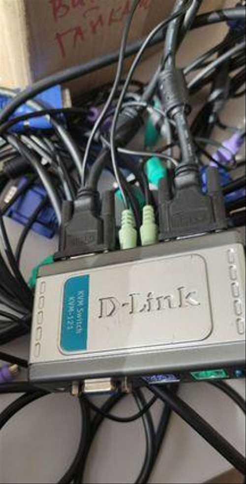 KVM-переключатель D-Link KVM-121