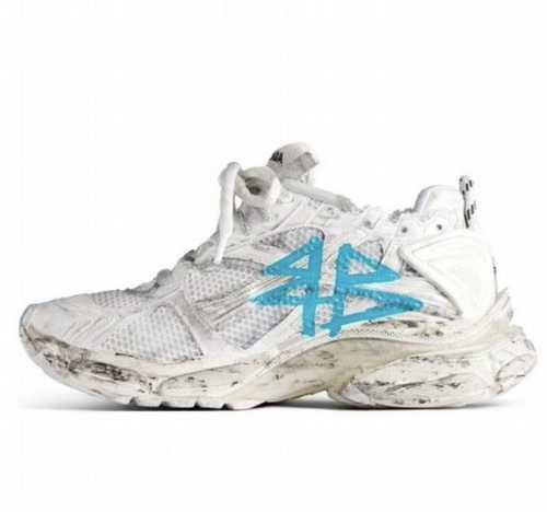 Balenciaga runner graffiti