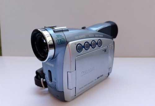 Видеокамера цифровая Canon MV700i