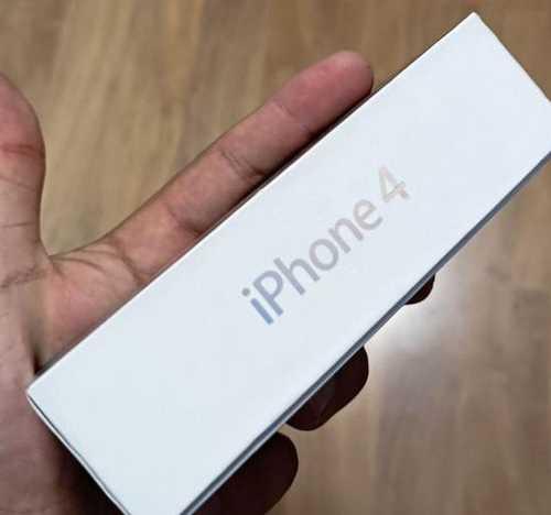 iPhone 4, 8 ГБ