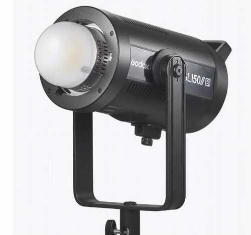 Осветитель Godox SL150 Bi 150W