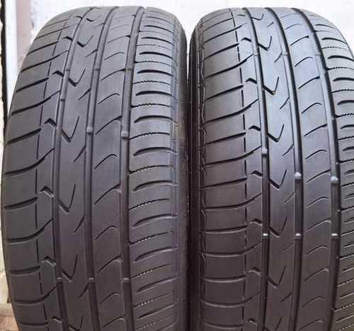 Toyo Tranpath MPZ 215/60 R17 96H