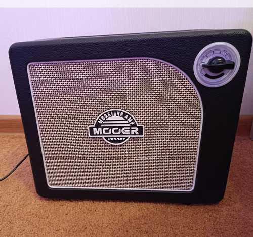 Гитарный комбик mooer DH01 Hornet 15BK