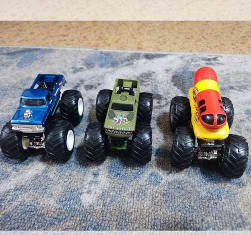 Машинки Hot Wheels Monster Trucks комплектом