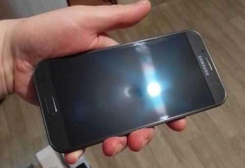 Samsung Galaxy A7 (2017) SM-A720F/DS, 3/32 ГБ