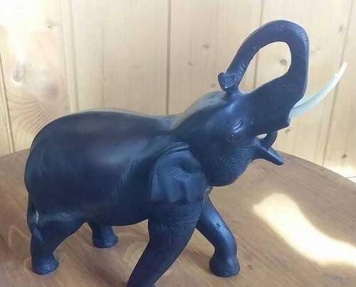 Фигурка слон