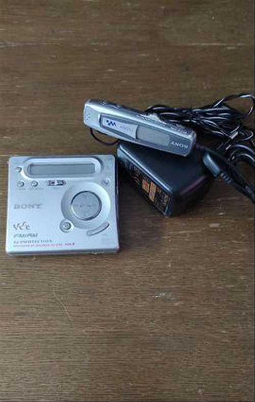 Кассетный плеер Sony Walkman